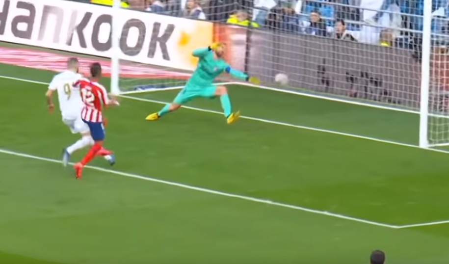 Karim Benzema Finishes a Great Team Move for Real to Settle the Madrid ...