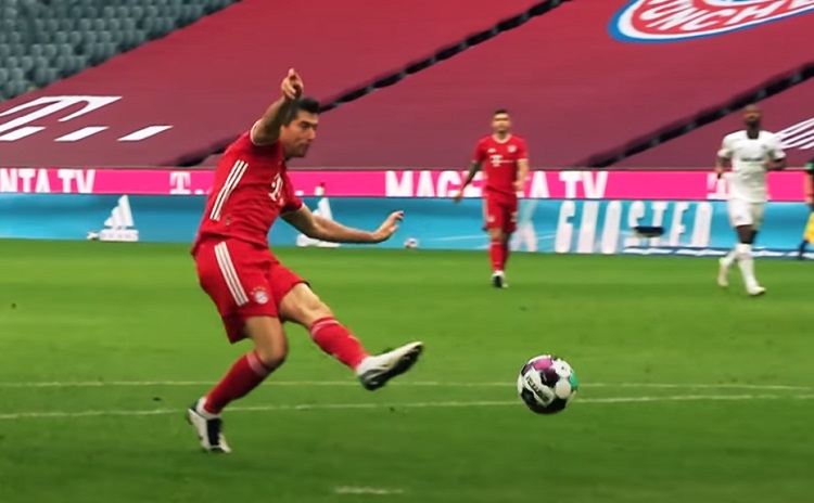 Robert Lewandowski with a 'perfect hat-trick' in Bayern Munich's 5-0 ...