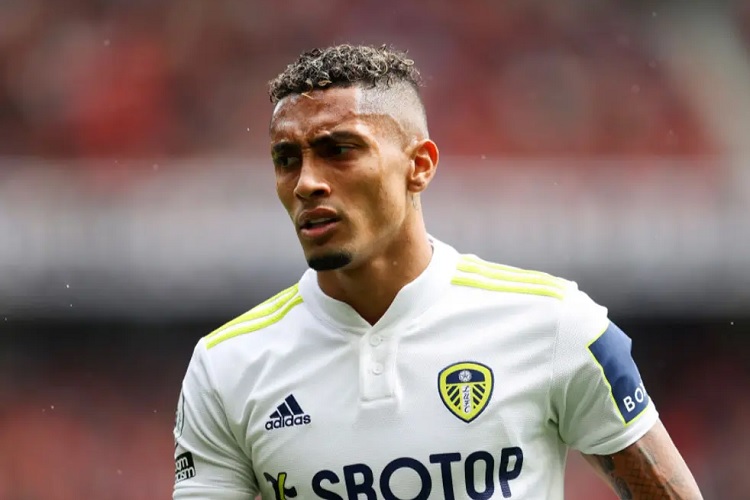 Barcelona reach Raphinha agreement - Soccer News