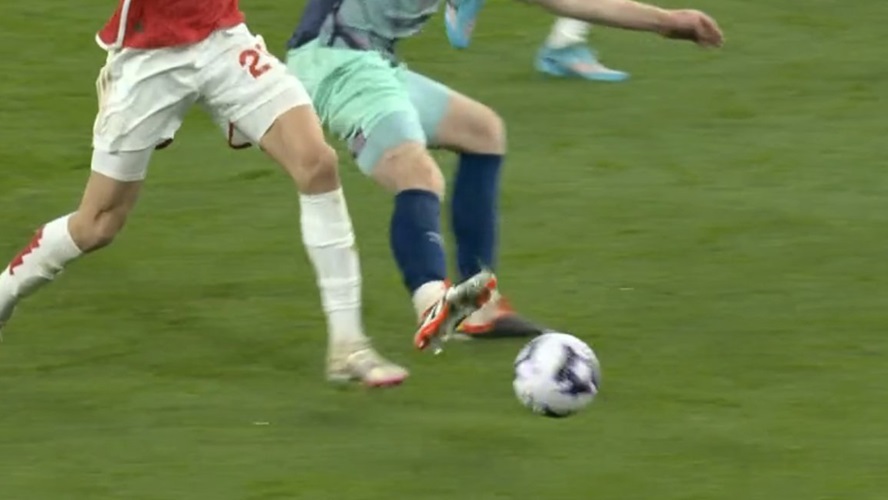 Brentford boss Thomas Frank disappointed with Arsenal scorer Kai ...